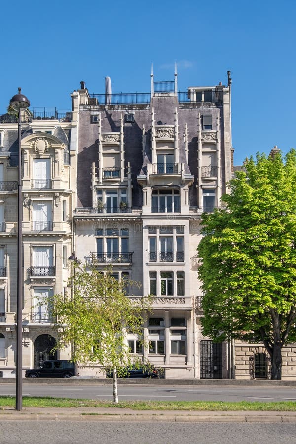 Historical House in Central Paris Stock Image - Image of facade ...
