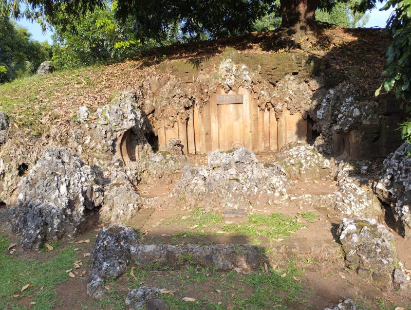 812 Relic Cave Stock Photos - Free & Royalty-Free Stock Photos from ...