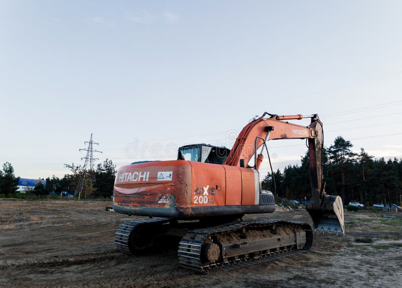 Hitachi orange excavator editorial image. Image of editorial - 345048960