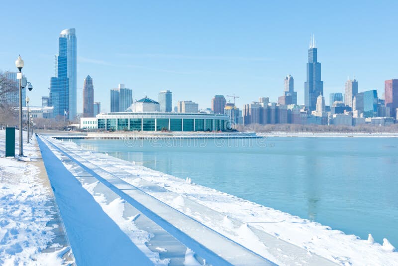 Hiver Chicago Du Centre Avec L'horizon De Ville Image stock - Image du ...