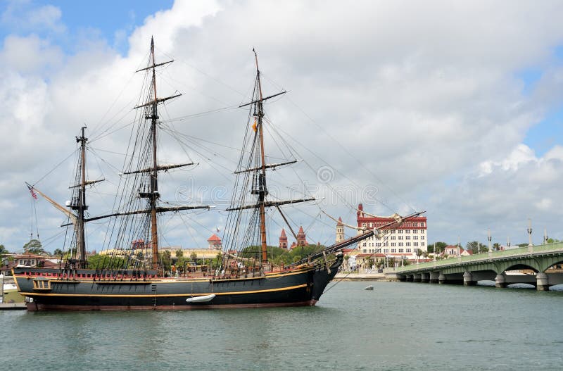 The HMS Bounty editorial photo. Image of marina, sail - 24877516