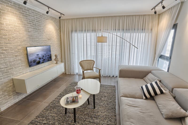 Hogar moderno foto de archivo. Imagen de residencial - 37975876