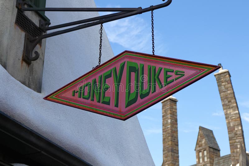 Hogsmeade-Dorf an Wizarding-Welt Von Harry Potter Redaktionelles Foto ...