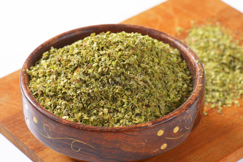 Hojas Secadas De La Mejorana Foto de archivo - Imagen de condimento ...