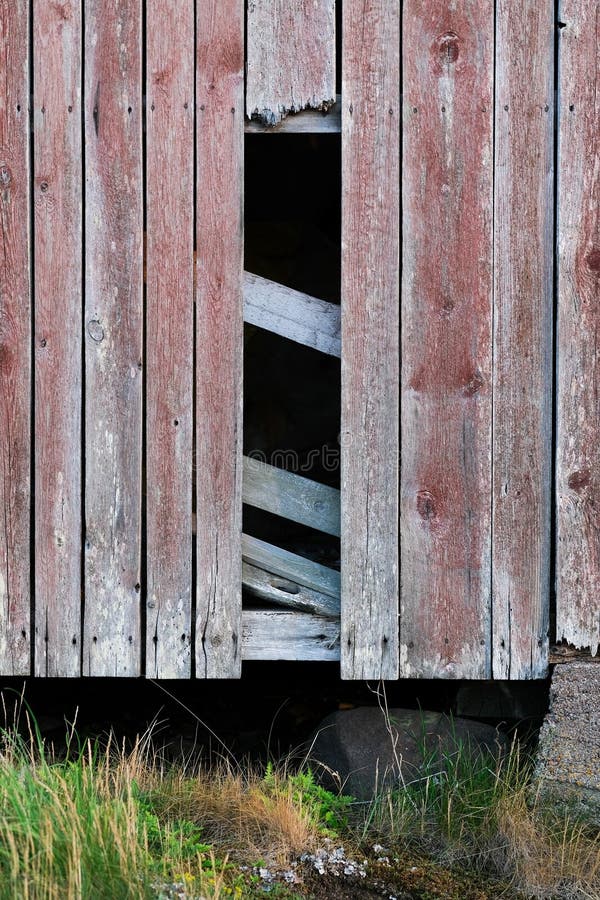 Hole in a barn wall stock photo. Image of barn, hole - 382600672