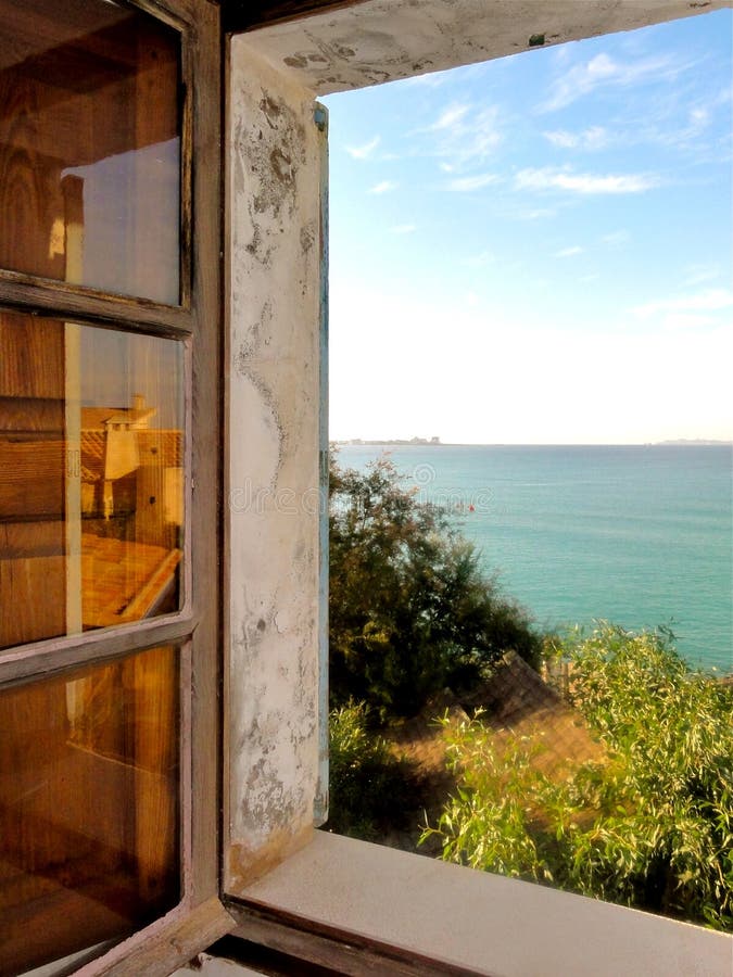 379 Coast Overlooking Window Stock Photos - Free & Royalty-Free Stock ...