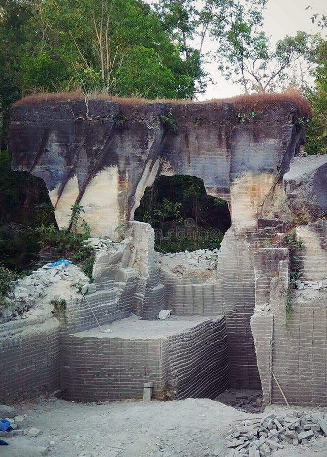 Red Hollow Stone Wall As Harmonic Background Stock Image - Image of ...