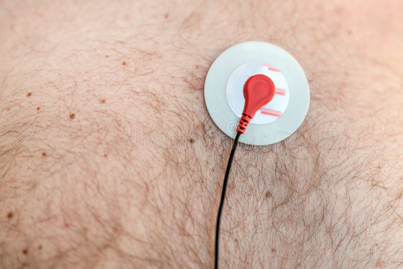 Holter Monitoru Przyrządu Czujnik Na Ludzkim Męskim Ciele Dzienny ... Holter Monitoru Przyrządu Czujnik Na Ludzkim Męskim Ciele Dzienny ...