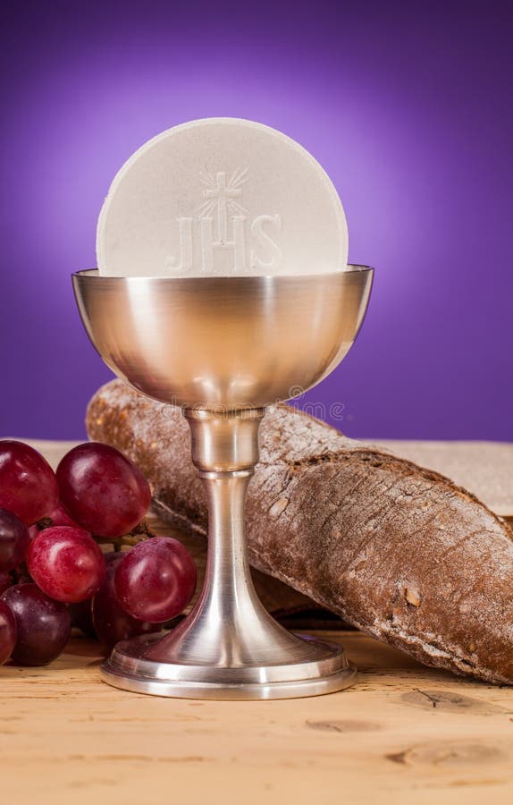 Holy Communion Chalice Stock Images - Download 2,644 Royalty Free Photos