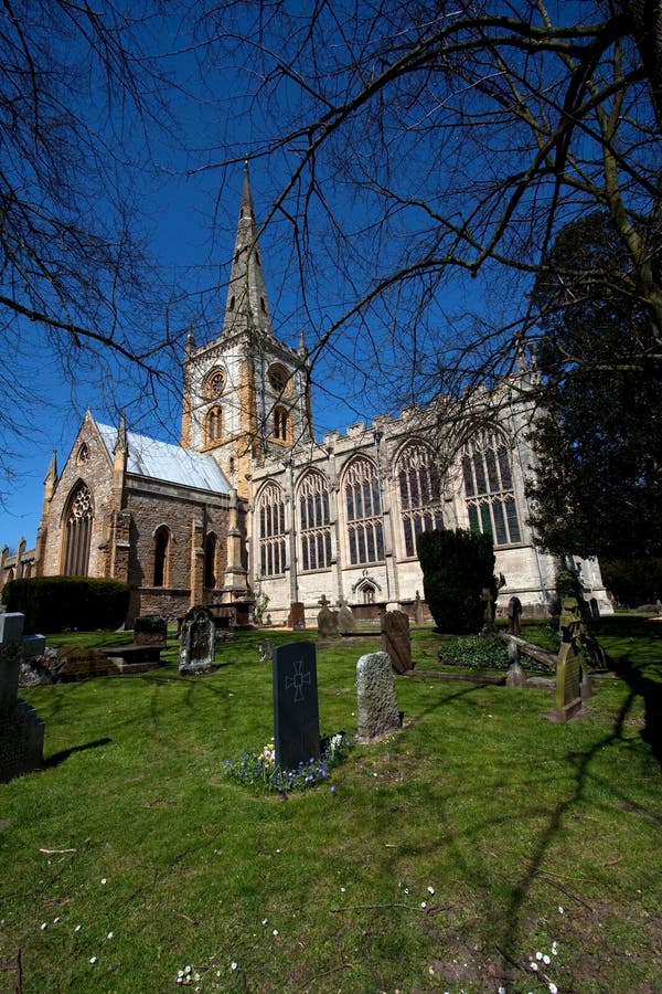 Holy Trinity Church and Graveyard Stock Image - Image of river, holy ...