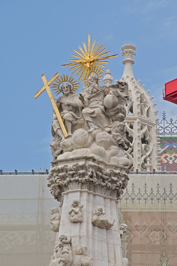 Holy Trinity Statue in Buda Castle Editorial Stock Image - Image of ...