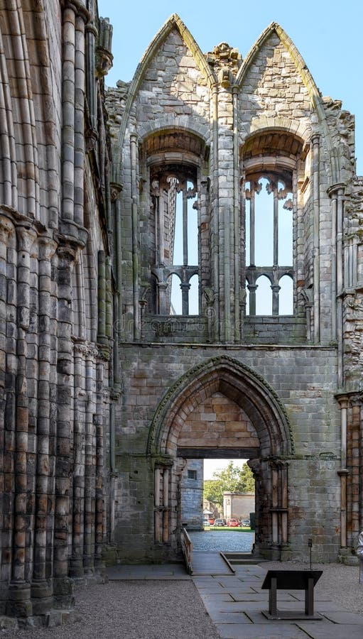 Holyrood Abbey, Edinburgh editorial photography. Image of ruins - 264519392