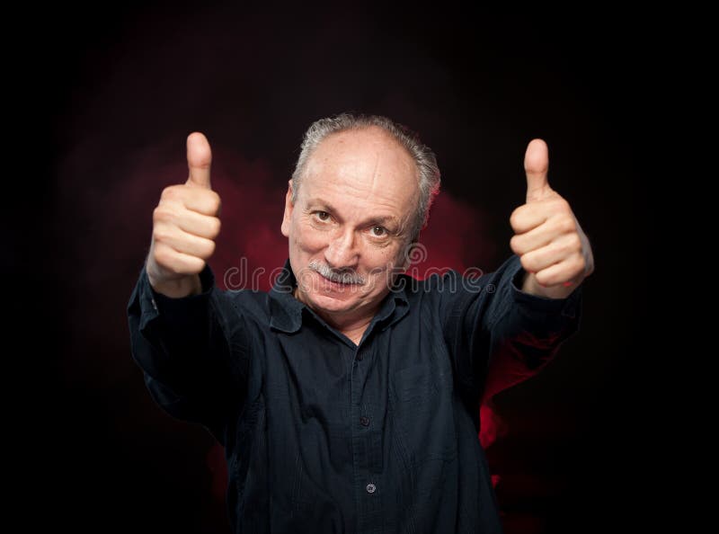 Hombre acertado foto de archivo. Imagen de adentro, hombre - 25173704