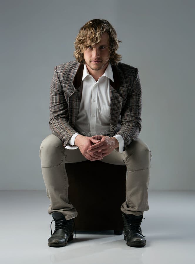 Hombre caucásico hermoso imagen de archivo. Imagen de sonrisa - 37727899