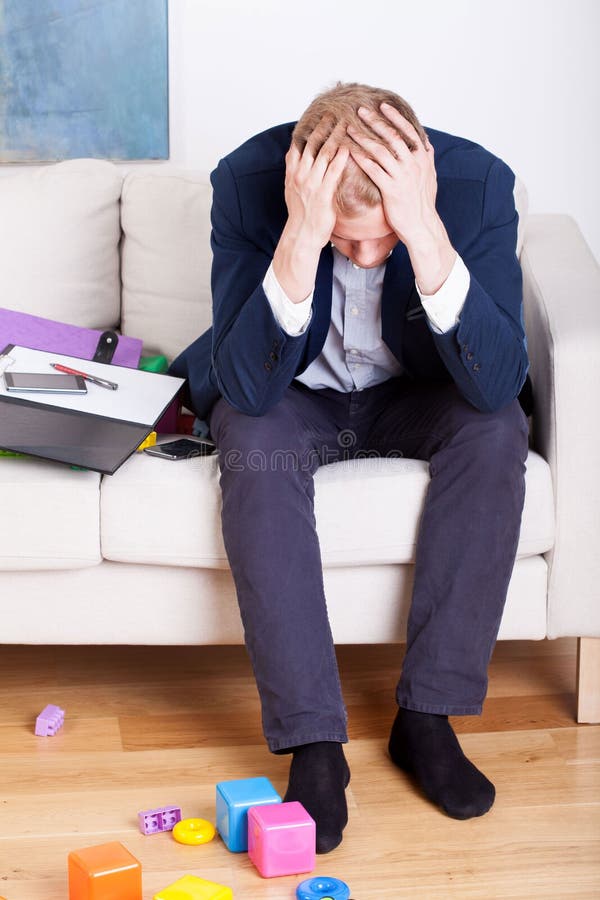 Hombre De Negocios Cansado De Vida Imagen de archivo - Imagen de ...