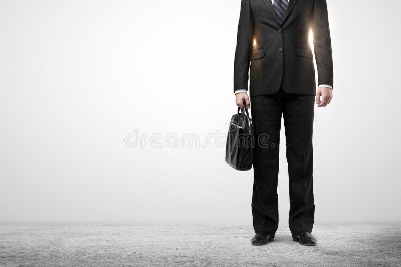 Hombre De Negocios En Traje Imagen de archivo - Imagen de delantero ... Hombre De Negocios En Traje Imagen de archivo - Imagen de delantero ...