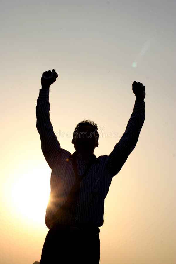Hombre De Negocios Joven Acertado Imagen de archivo - Imagen de hombre ...