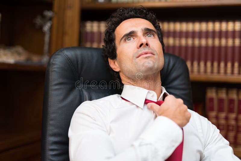 Suelte la corbata imagen de archivo. Imagen de gente, obteniendo - 7774581