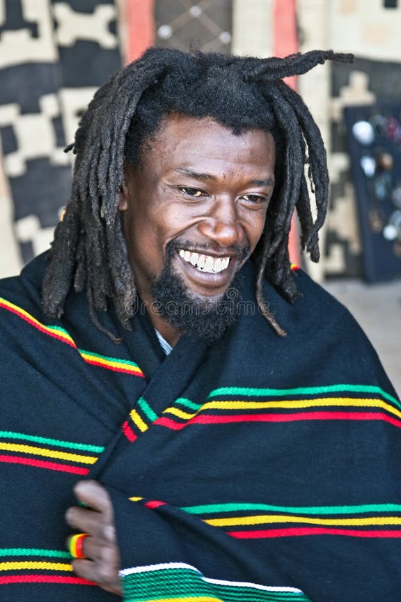 Hombre de Rasta imagen de archivo. Imagen de riéndose - 2942991