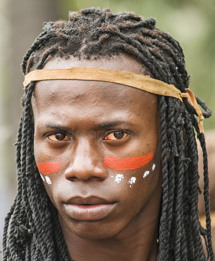 Hombre de Taino imagen de archivo editorial. Imagen de deslumbrar ...