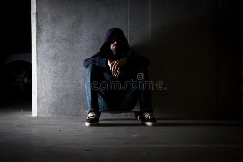 Hombre encapuchado foto de archivo. Imagen de retrato - 9241498