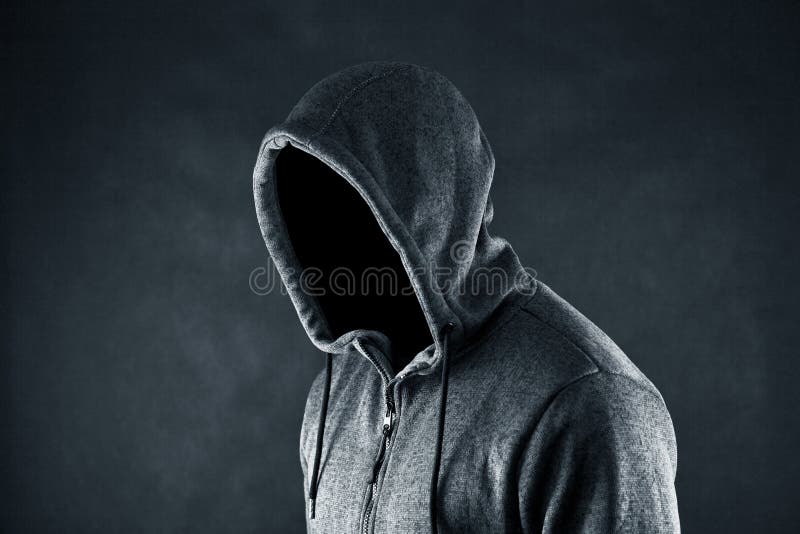 Hombre encapuchado foto de archivo. Imagen de hacker - 78673606