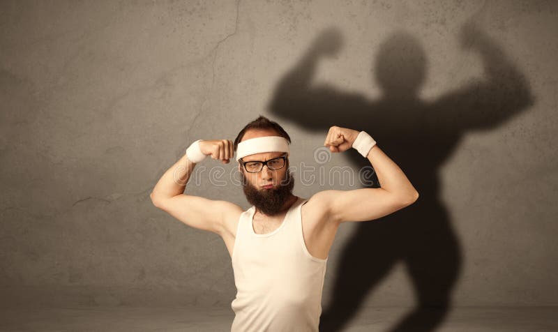 Hombre Flaco Con La Sombra Musculous Imagen de archivo - Imagen de ...