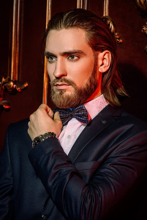 Hombre imponente foto de archivo. Imagen de individuo - 53244728