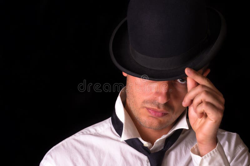 Hombre Joven De Determinated Foto de archivo - Imagen de mago, manera ...