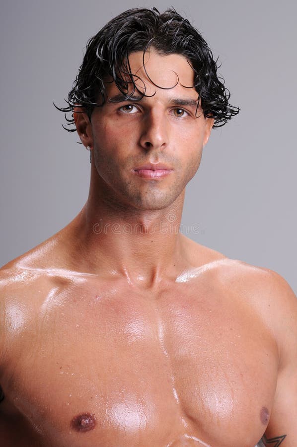 Hombre Joven De Pecho Descubierto Imagen de archivo - Imagen de ...