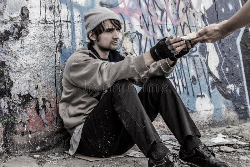 Hombre joven del vagabundo foto de archivo. Imagen de inmoralidad ...