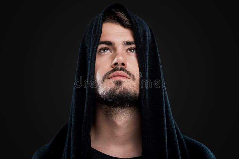 Hombre misterioso foto de archivo. Imagen de misterioso - 55187460