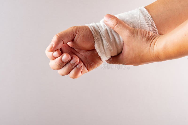 Mano Lastimada Fotos - Libres de Derechos y Gratuitas de Dreamstime