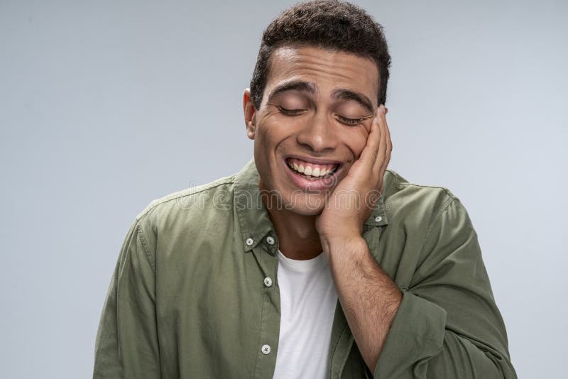 Hombre Recordando El Mejor Momento De Su Vida Imagen de archivo ...