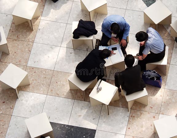 Hombres de negocios imagen de archivo. Imagen de aeropuertos - 792729