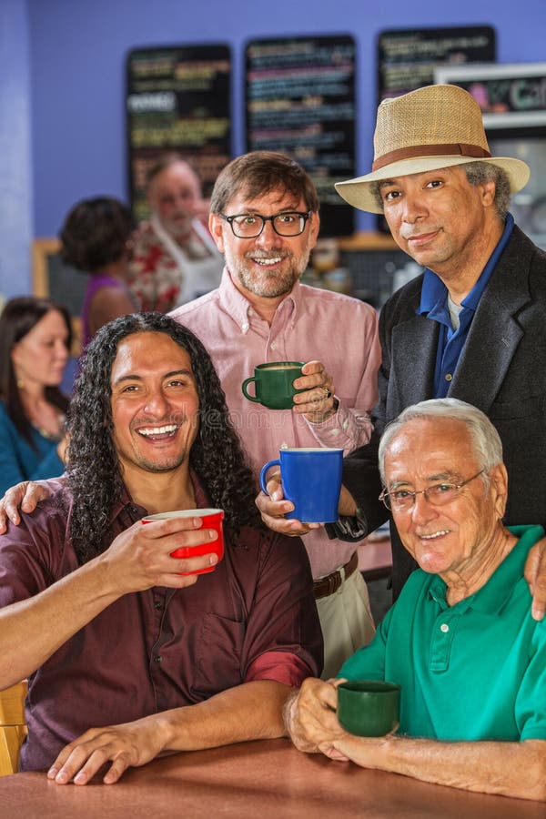 Hombres diversos en café imagen de archivo. Imagen de hombres - 34036933