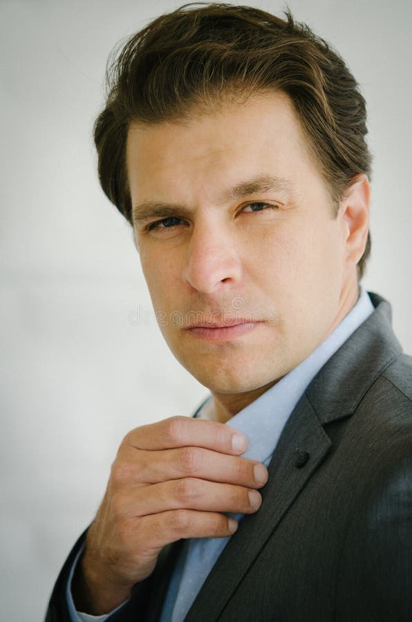 Hombres reales foto de archivo. Imagen de hombre, fuerte - 47326552