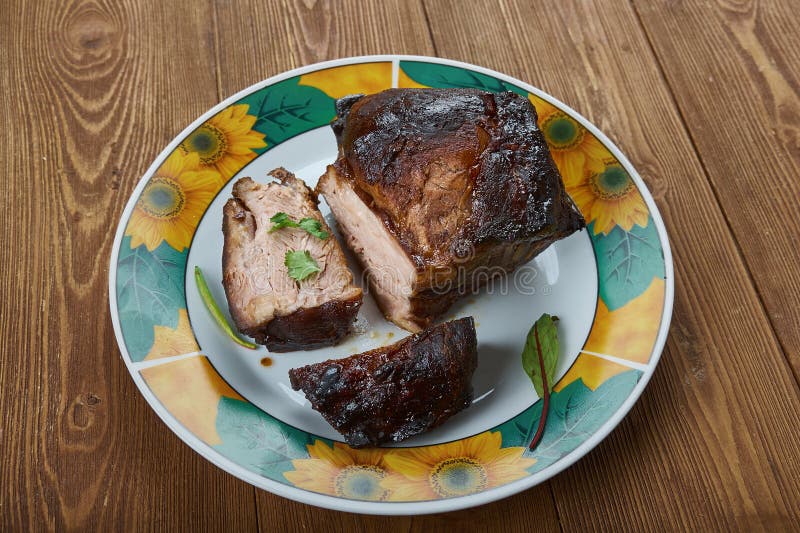 Hombro de cerdo cubano imagen de archivo. Imagen de alimento - 136677027