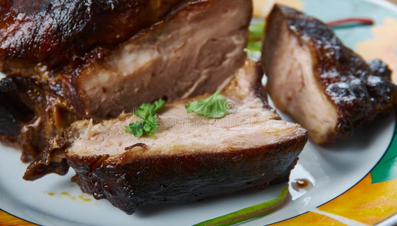 Hombro de cerdo cubano foto de archivo. Imagen de almuerzo - 136782676