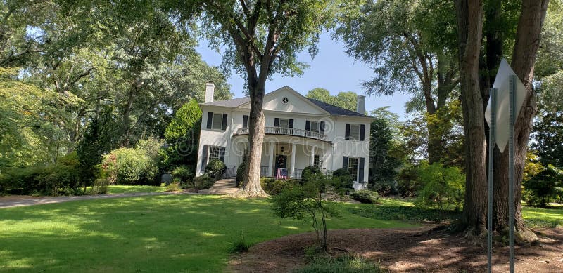 Home stock image. Image of colonial, style, countryside - 124605487