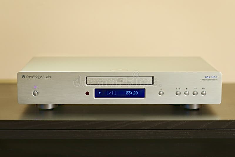 Home hifi CD player editorial image. Image of cambridge - 91106790