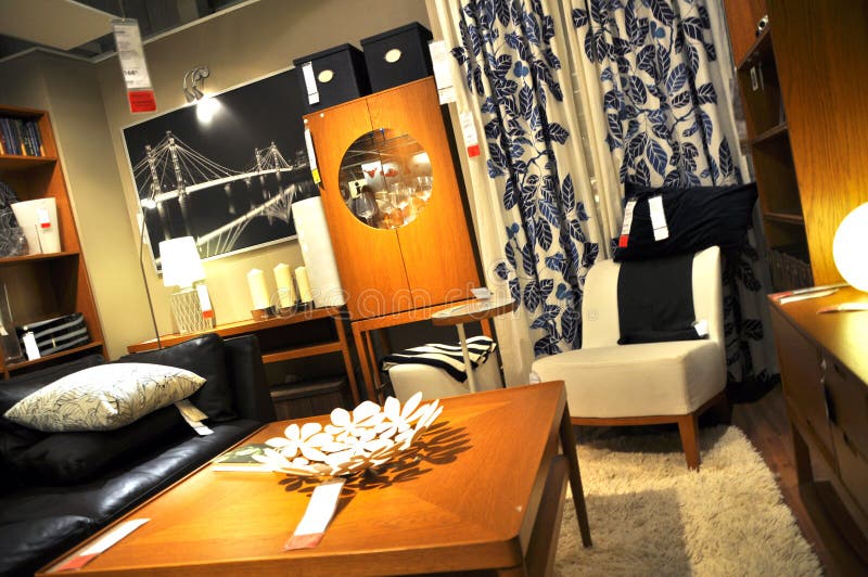 Home improvement store editorial photo. Image of ecommerce - 21049721