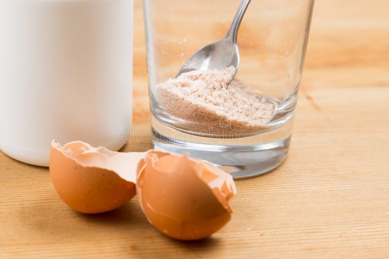 Home Made Calcium Supplement Grounded Egg Shells Stock Photos - Free ...