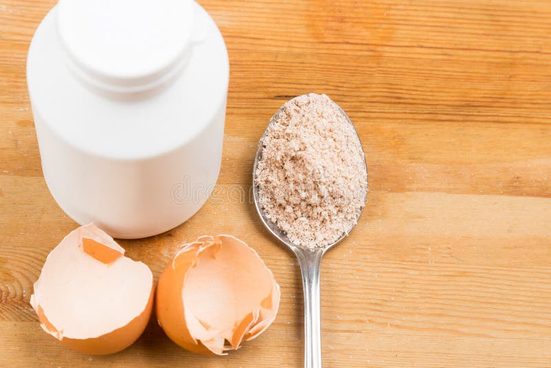 Home Made Calcium Supplement Grounded Egg Shells Stock Photos - Free ...