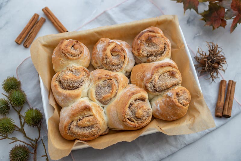 Home Made Cinnamon Rolls, Sweet Traditional Dessert Buns Pastry Stock ...