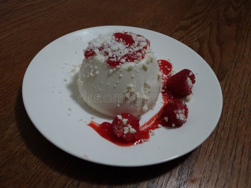 Raspberry reduction stock image. Image of sauce, smooth - 37988455