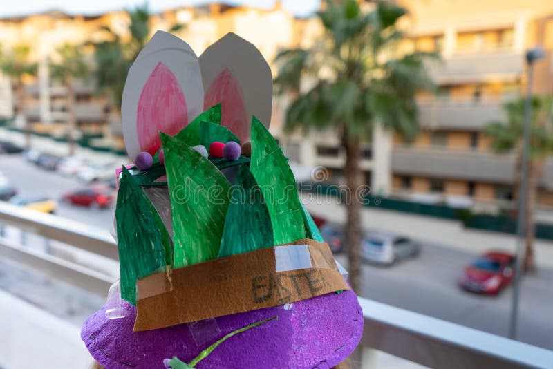 Home-made easter hat stock photo. Image of easter, green - 273567782