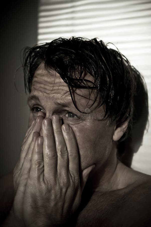 Homem afligido. imagem de stock. Imagem de avaria, falido - 8004615