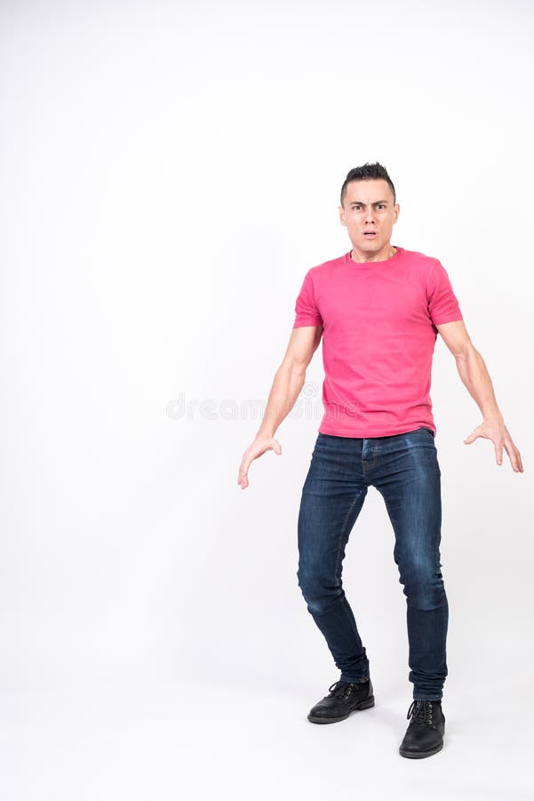 Homem assustado imagem de stock. Imagem de horrorizado - 178684911