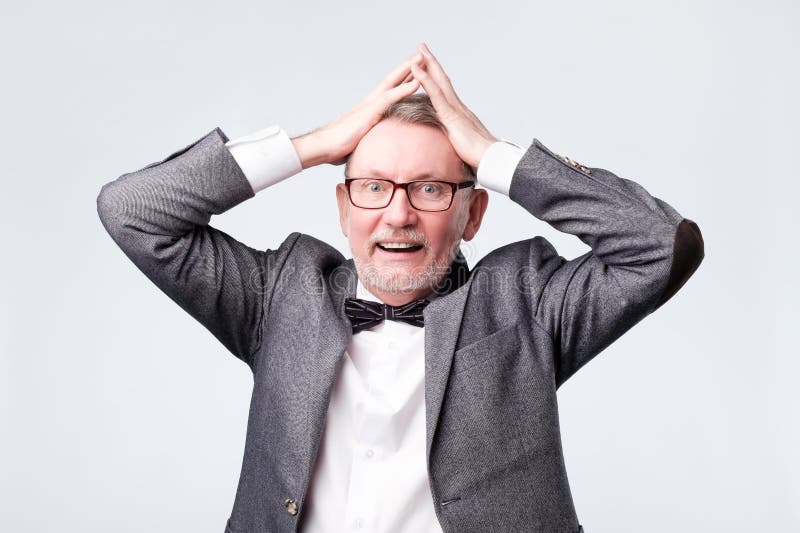 Homem Com Expressão Chocada, Surpreendida Foto de Stock - Imagem de ... Homem Com Expressão Chocada, Surpreendida Foto de Stock - Imagem de ...